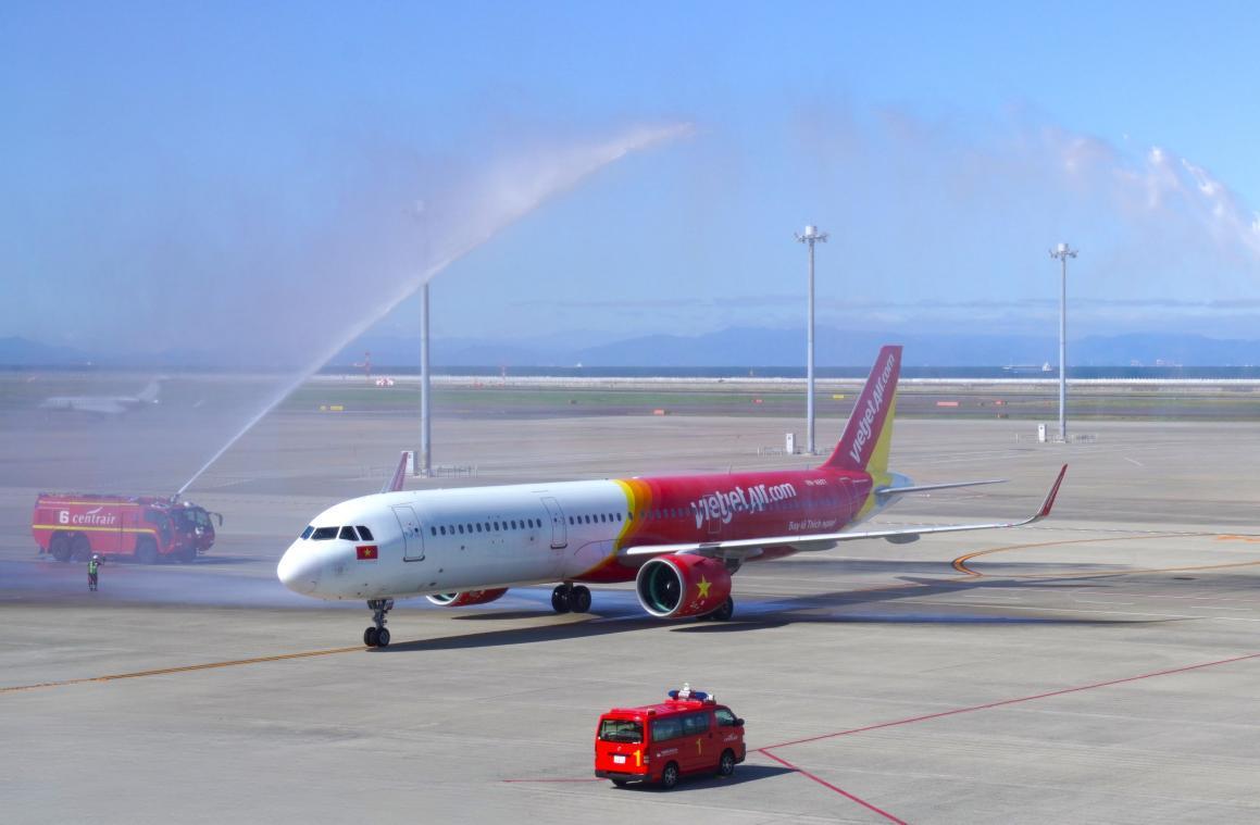 Vietjet expands fleet with an Airbus A321neo ACF aircraft | Vietjet