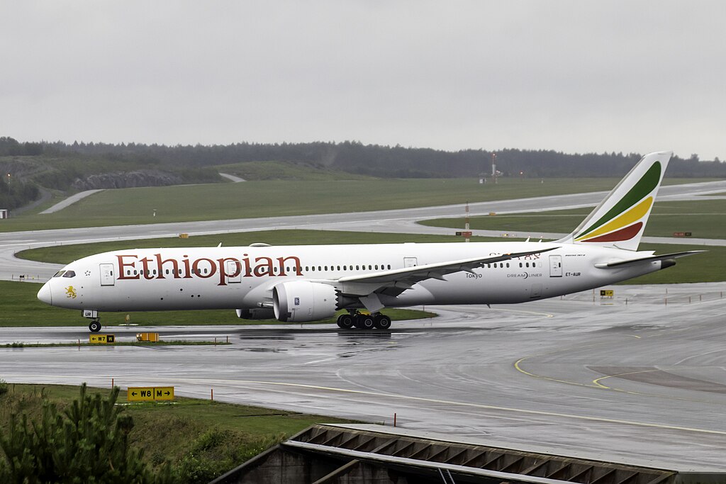 Ethiopian 787-9 Cabin Pressure Loss Over Indian Ocean | Ethiopian Airlines