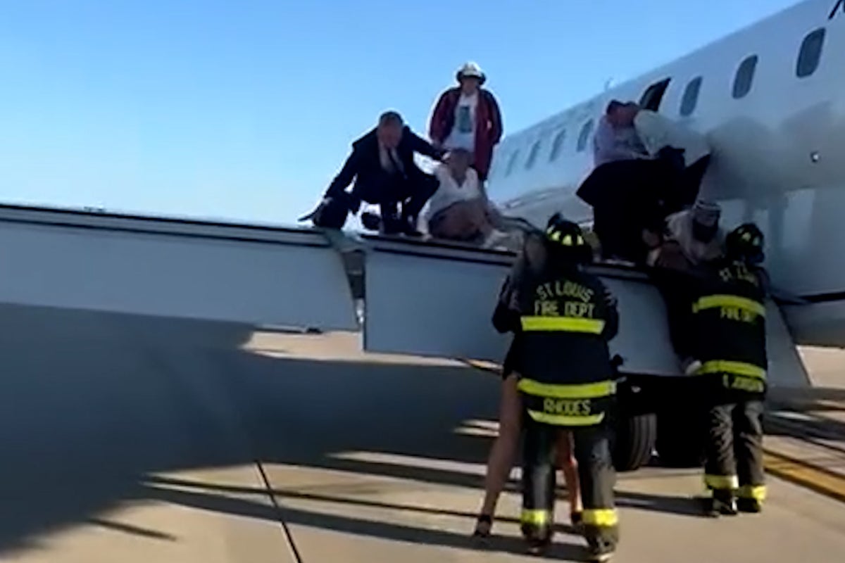United Airlines Flight Evacuated: Passengers Rescued from Burning Engine