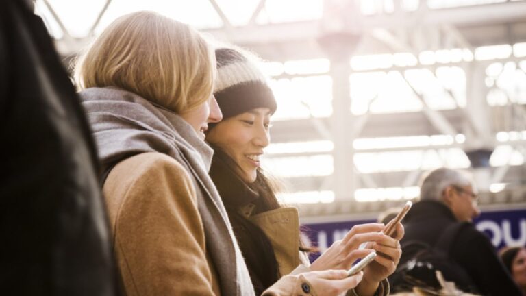 Best tech gadgets for travel: Stay Connected & Powered in 2024